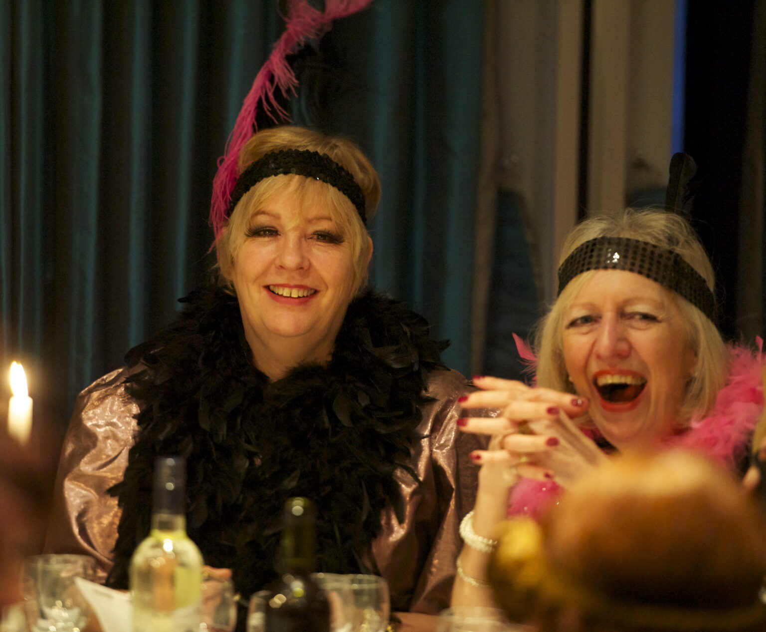 How does a murder mystery dinner work? - MurderMysteryEvents.com